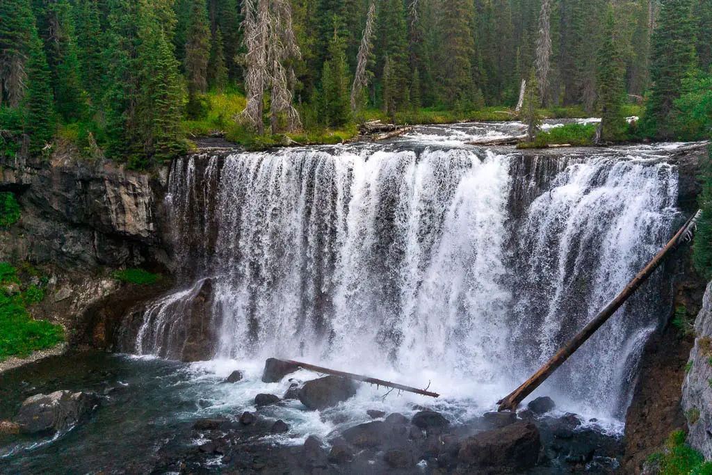 Backpacking in Yellowstone National Park: The ULTIMATE Guide